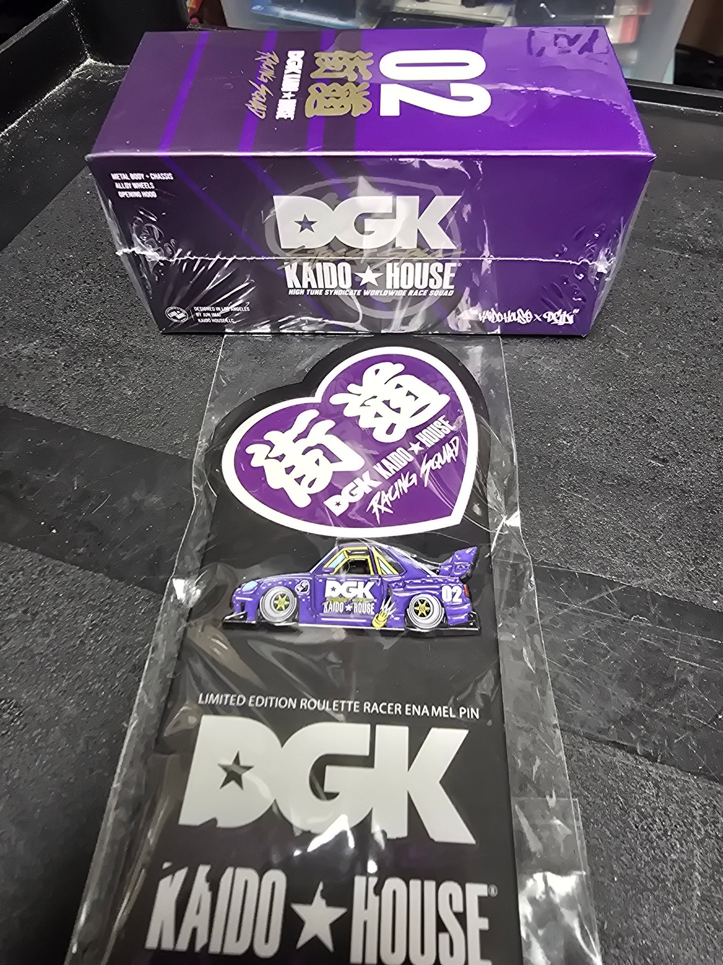 DGK X Kaido House Roulette Racer Nissan Skyline GT-R (R34) V1 Purple IN ...